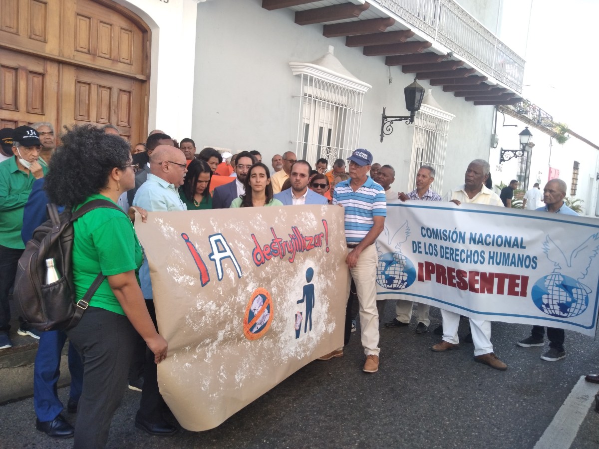 Estalla crisis en la Academia Dominicana de la Historia por la ...